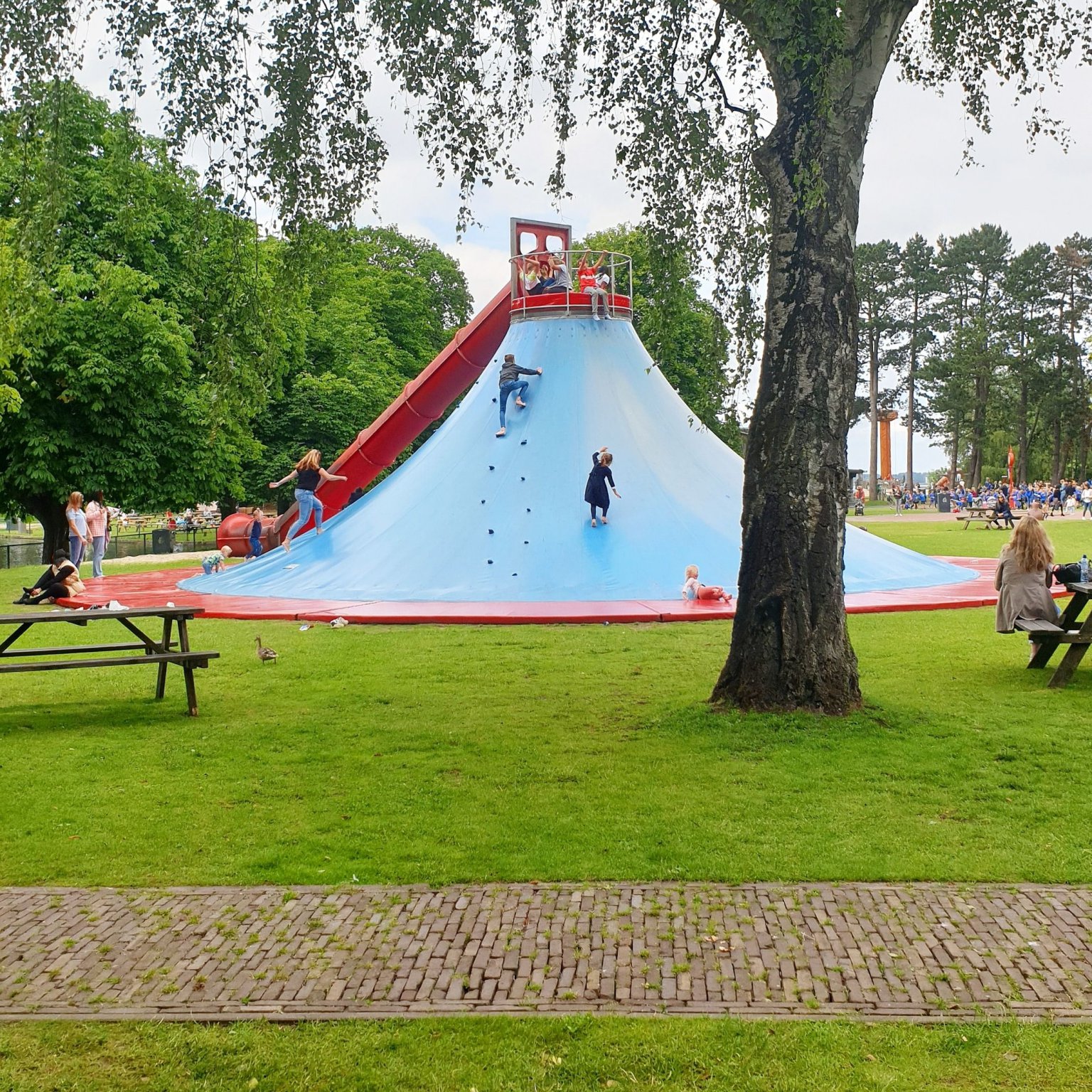 Oud Valkeveen review: sfeervolle kruising tussen pretpark en speeltuin ...