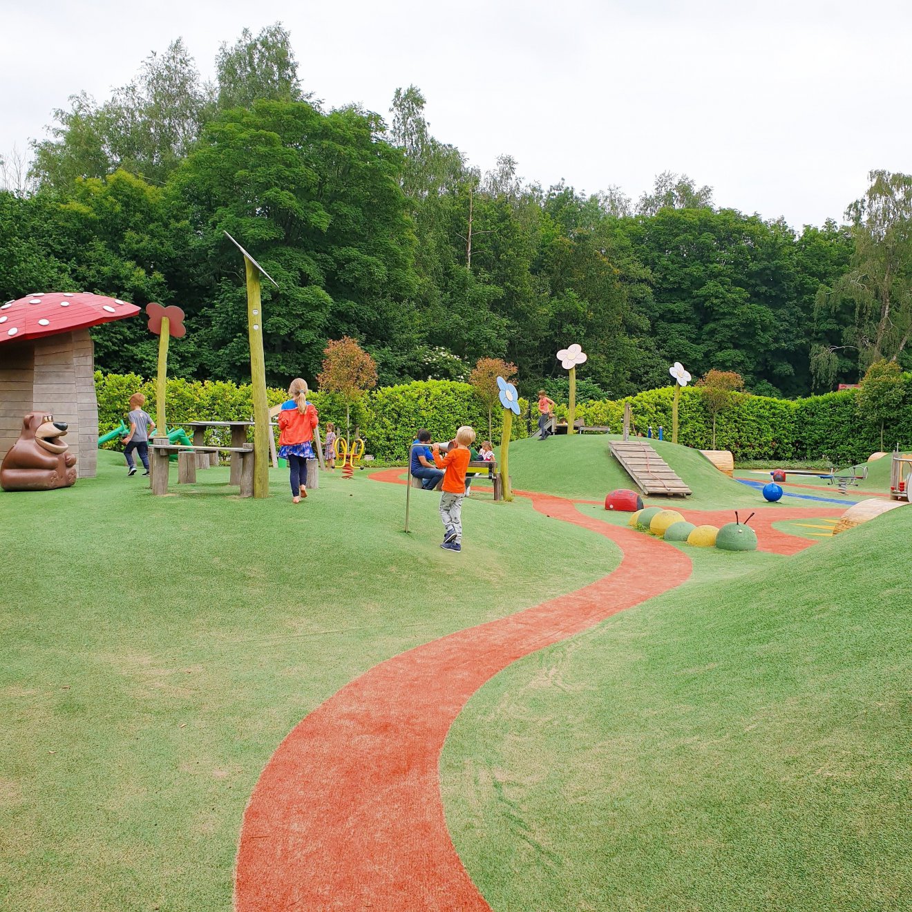Oud Valkeveen review: sfeervolle kruising tussen pretpark en speeltuin ...