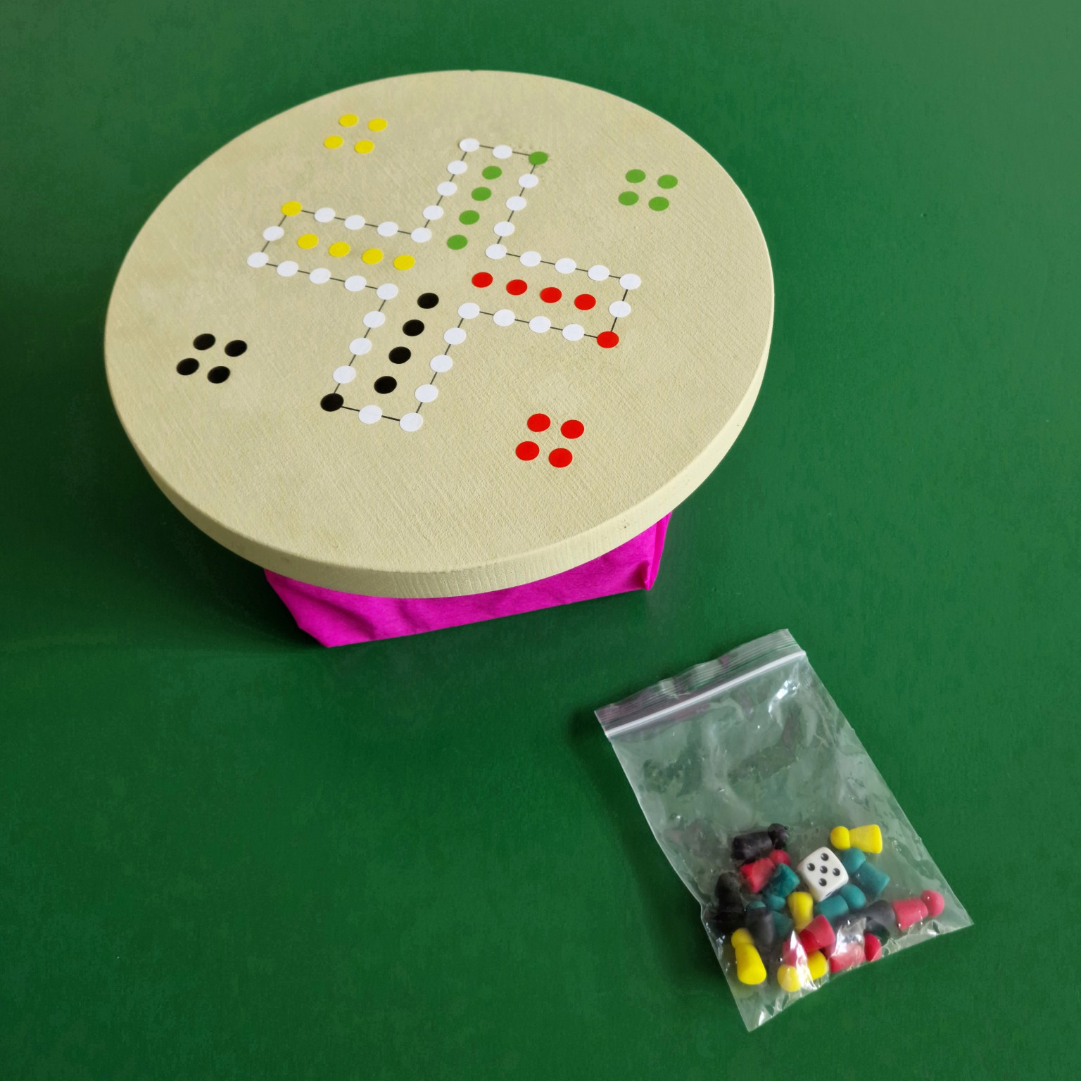Spel zelf maken: mens erger je niet knutselen Leuk met kids