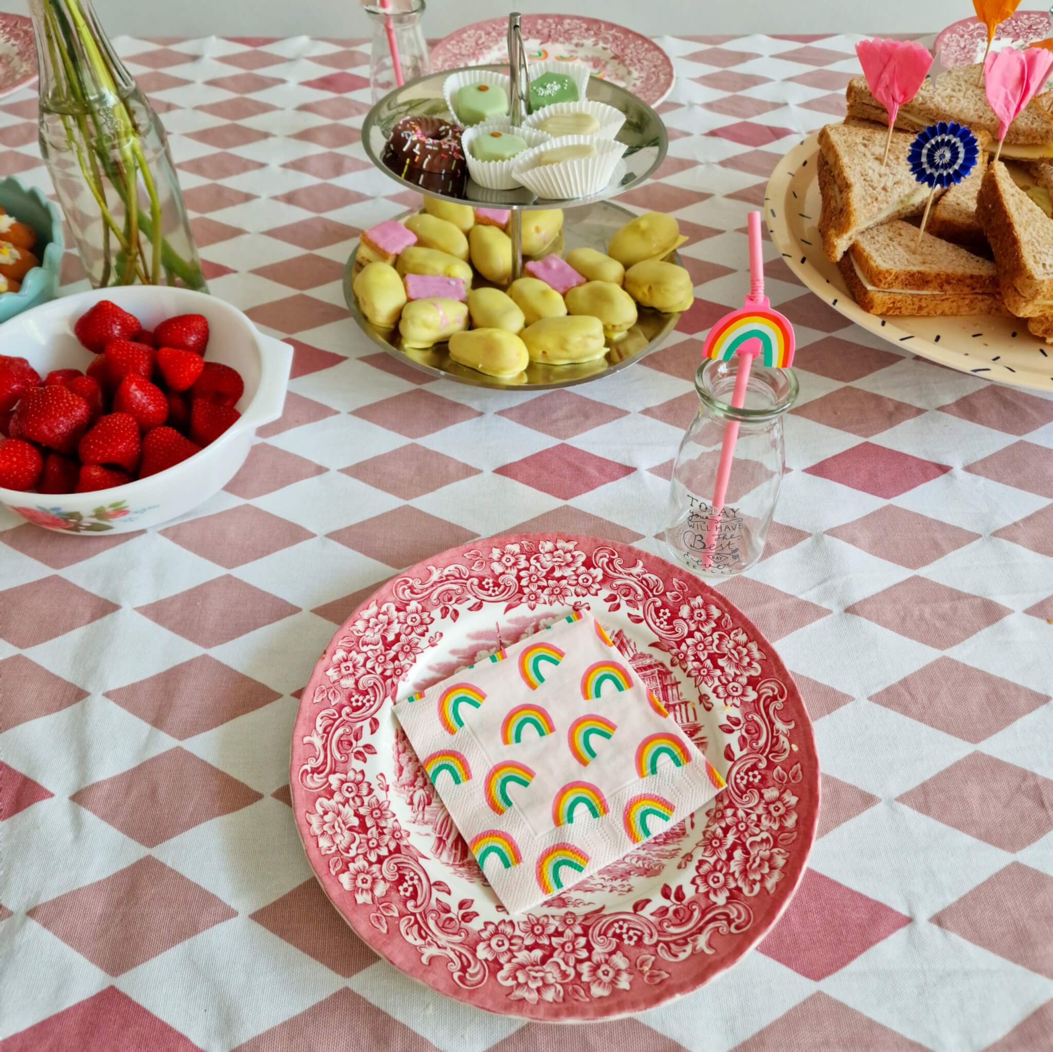 High tea kinderfeestje: leuke tips en ideeën - Leuk met kids Leuk met kids