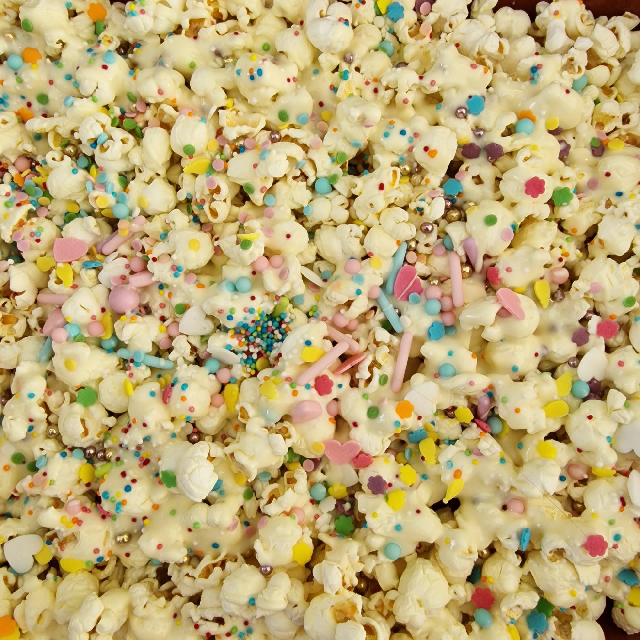 Hysterisch popcorn recept: kleurrijk en zo lekker - Leuk met kids Leuk ...