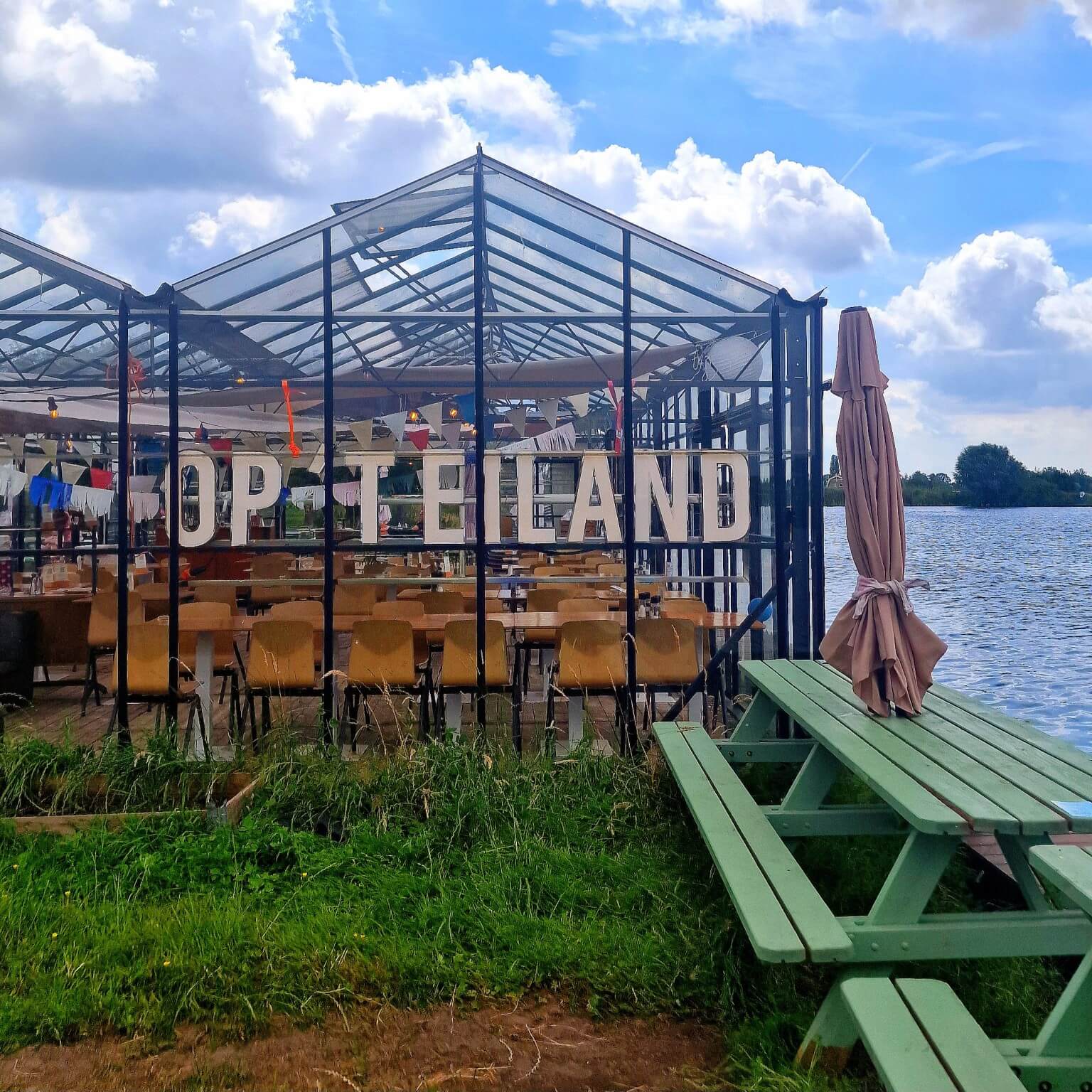 Op 't Eiland: kindvriendelijk restaurant aan water met zwemsteiger ...